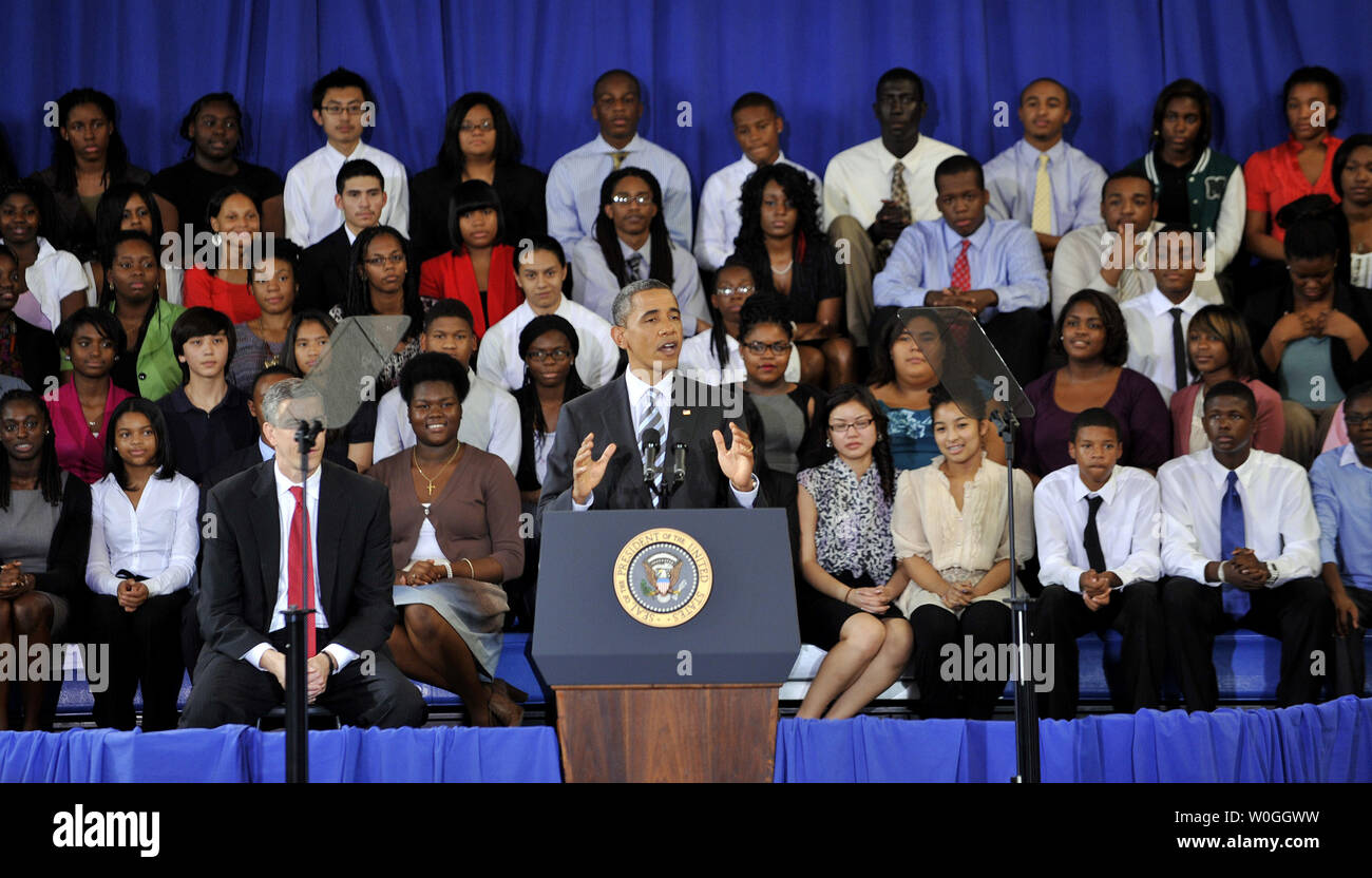 U.S. President Barack Obama delivers a back-to-school speech at ...