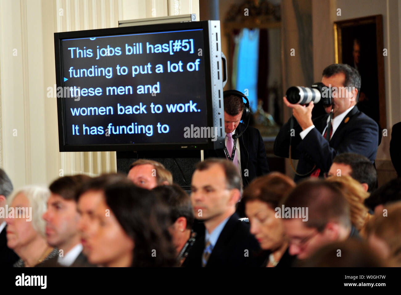 Teleprompter hi-res stock photography and images - Alamy