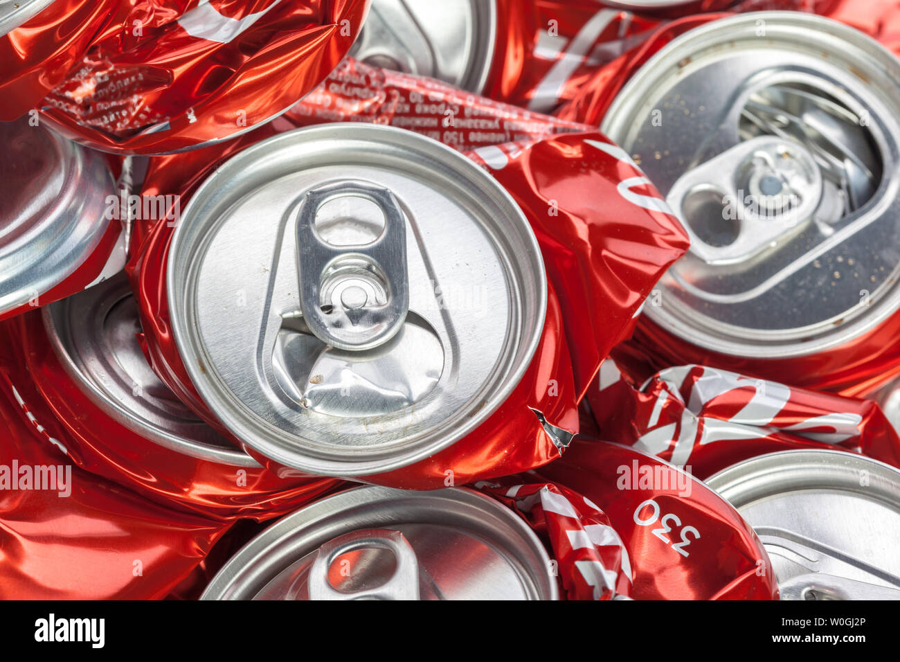 Compressed aluminium can Stock Photo - Alamy