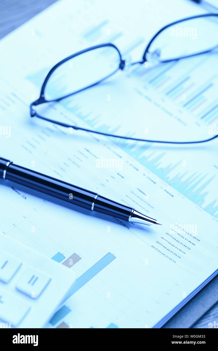 Calculation tables hi-res stock photography and images - Alamy