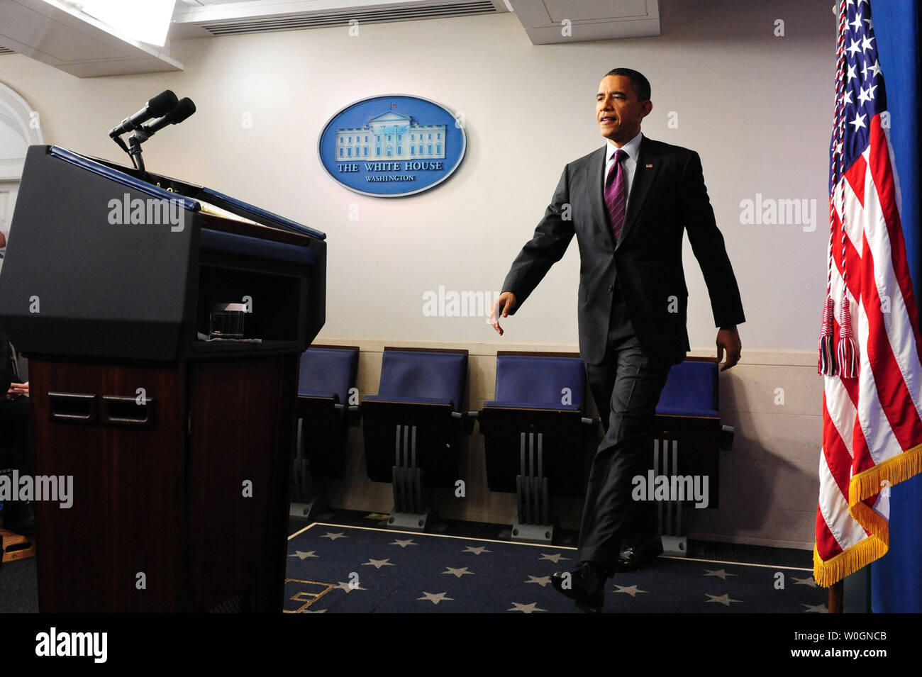 President Barack Obama arrives for a press conference in the Brady ...
