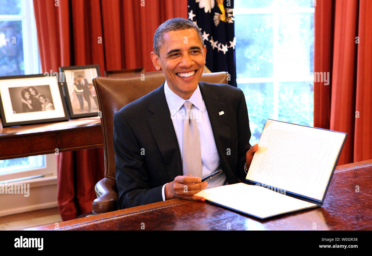 U.S. President Barack Obama signs a proclamation designating Fort Ord ...