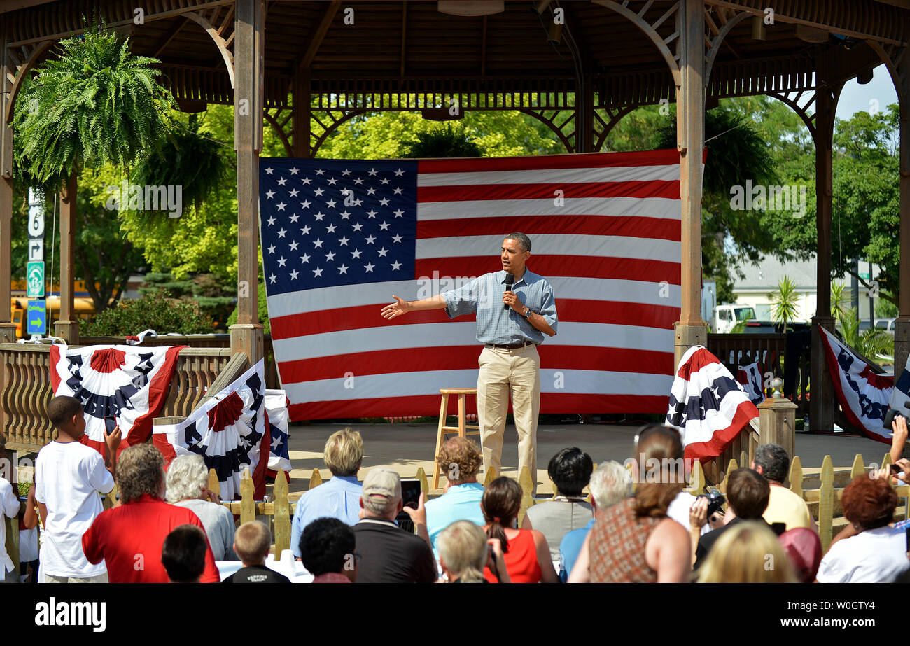 President Barack Obama delivers remarks at a campaign event in Sandusky ...