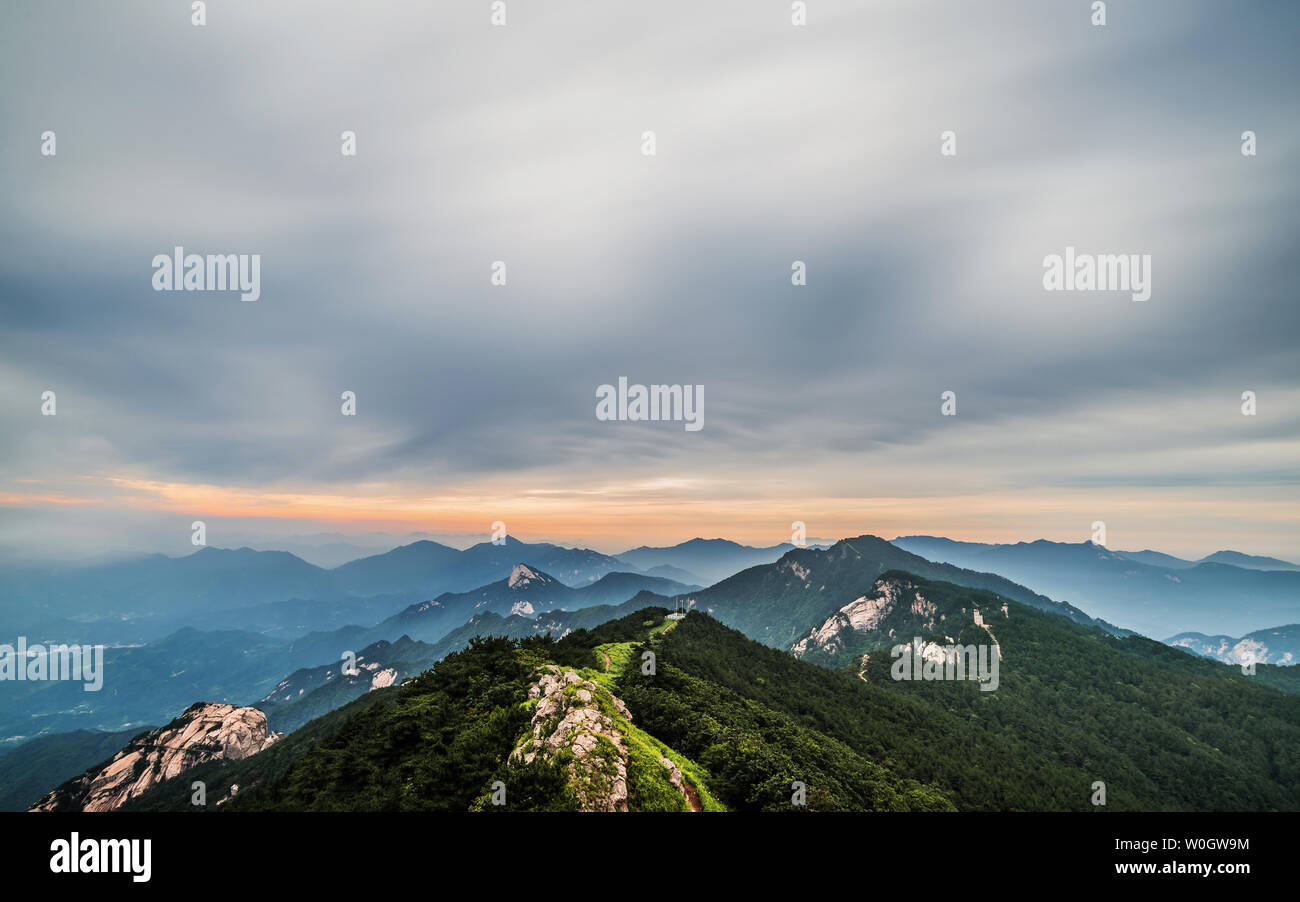 Tiantang hi-res stock photography and images - Alamy