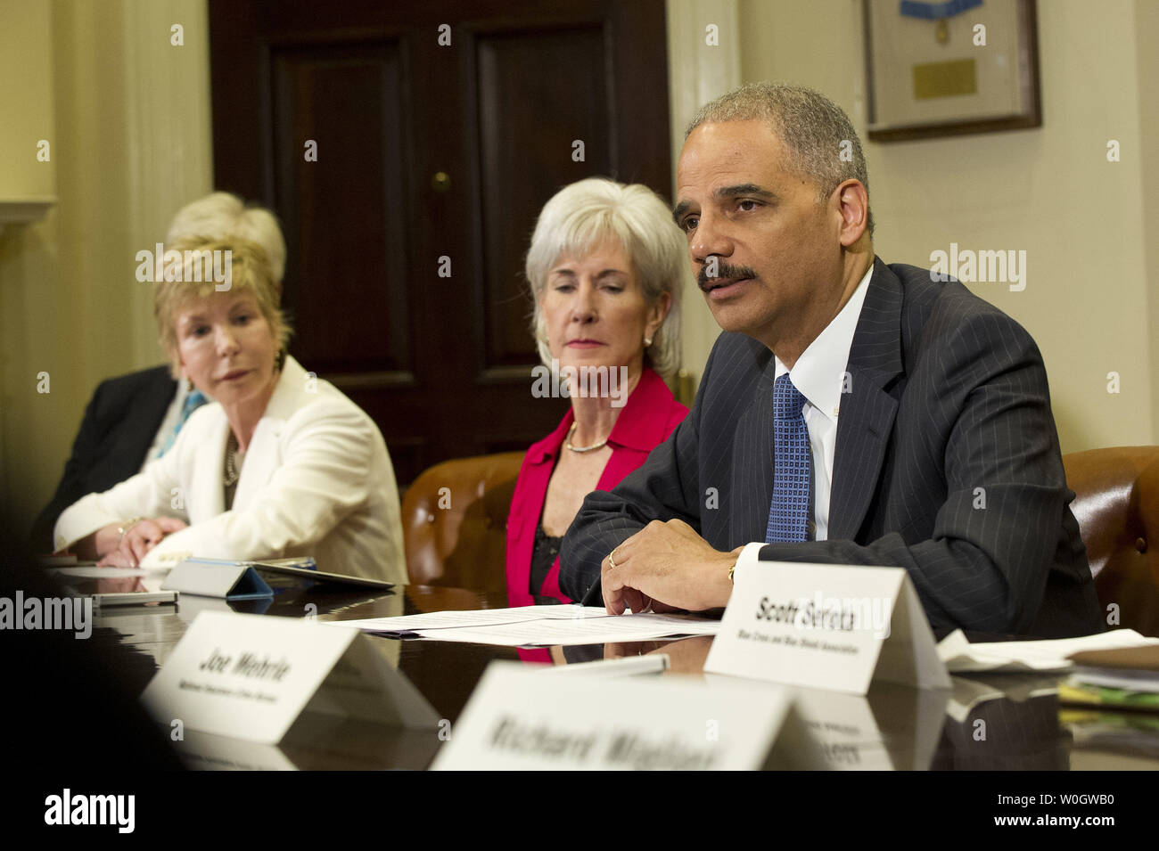 U.S. Attorney General Eric Holder, joined by Health and Human Service ...