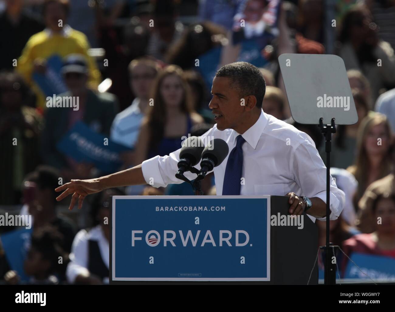 President Barack Obama speaks at a campaign event at G. Richard ...