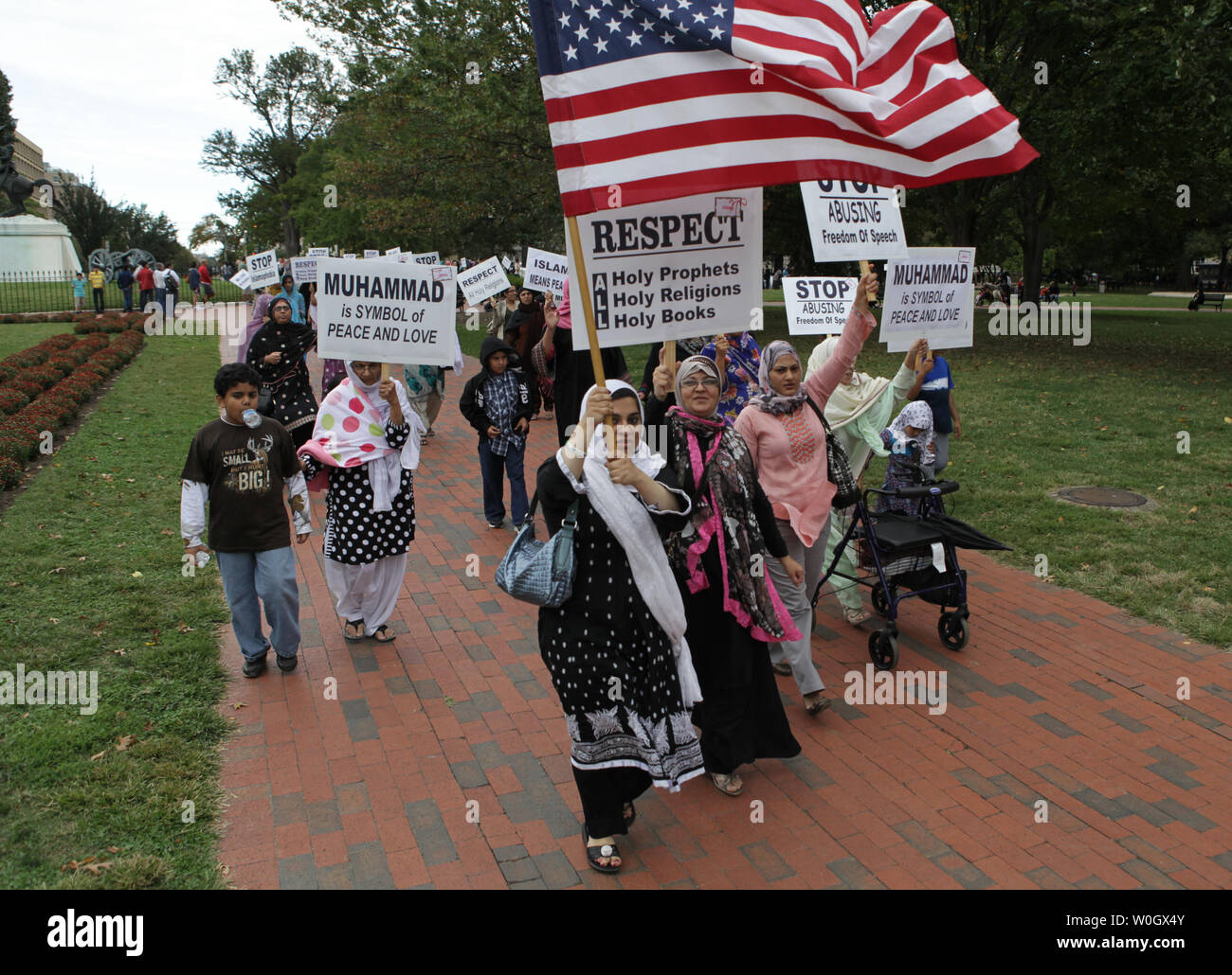 Religious prejudice hi-res stock photography and images - Alamy