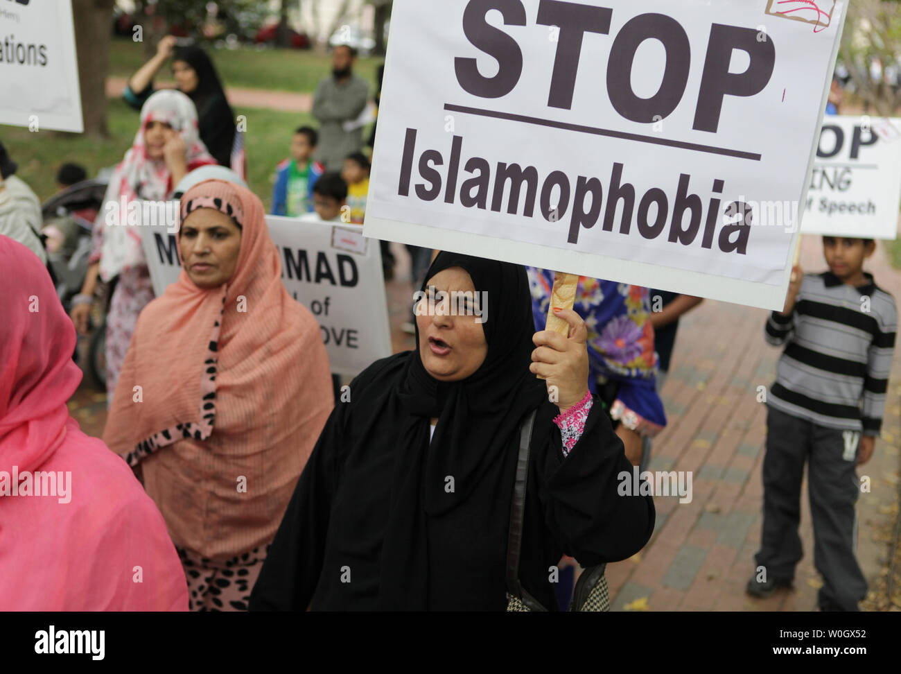 Religious prejudice hi-res stock photography and images - Alamy