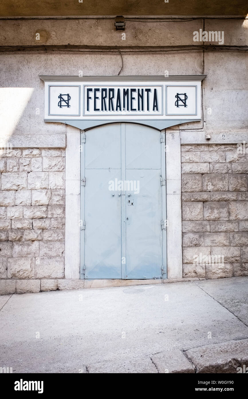 Old hardware store italy hi-res stock photography and images - Alamy