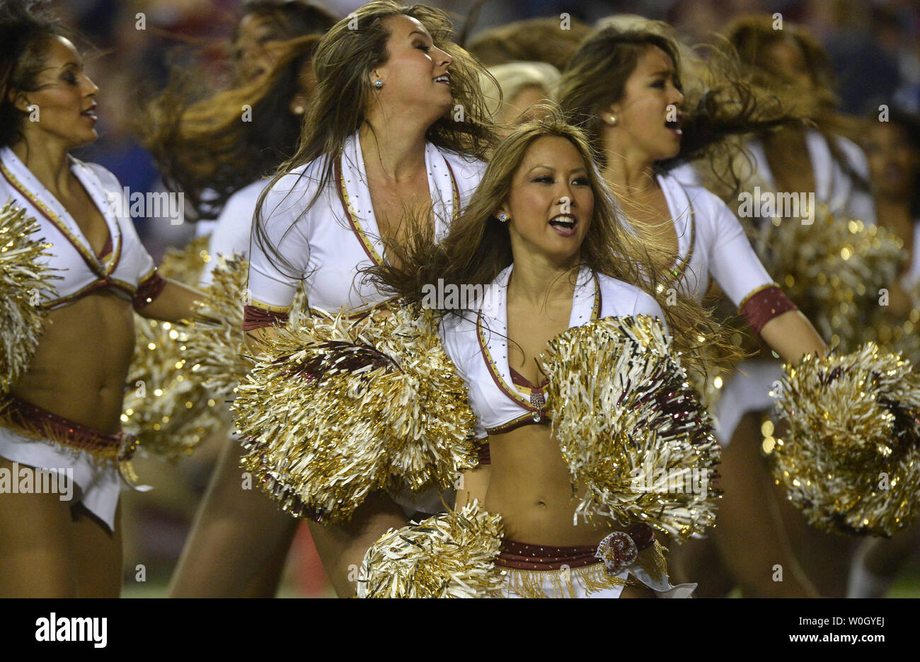 Washington Redskins cheerleaders performs during the game against the ...