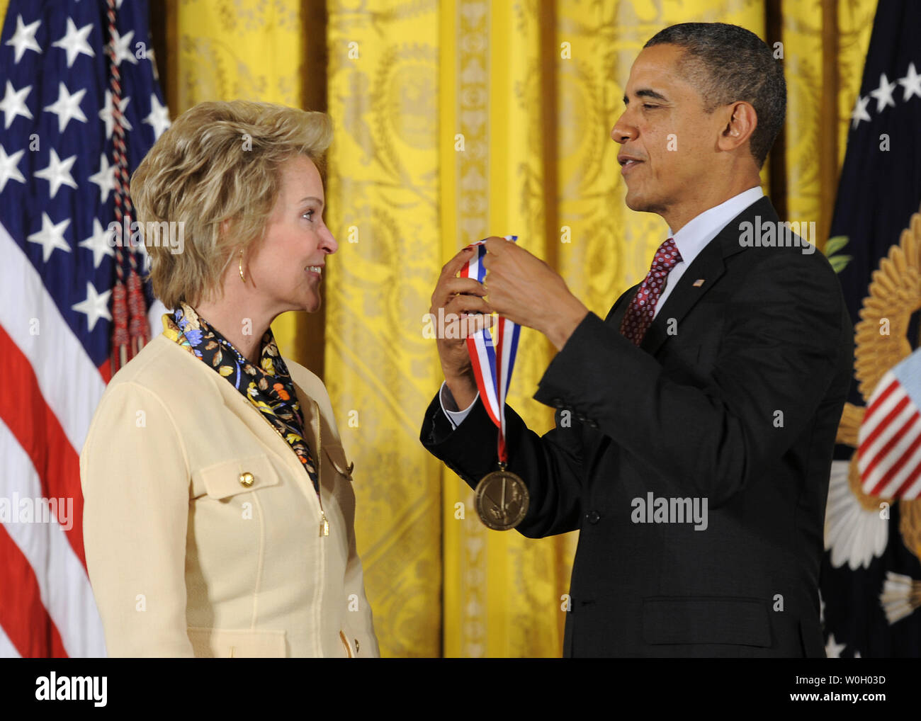 US President Barack Obama awards a National Medal of Technology and ...