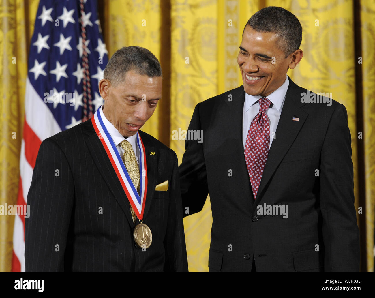 US President Barack Obama awards a National Medal of Technology and ...