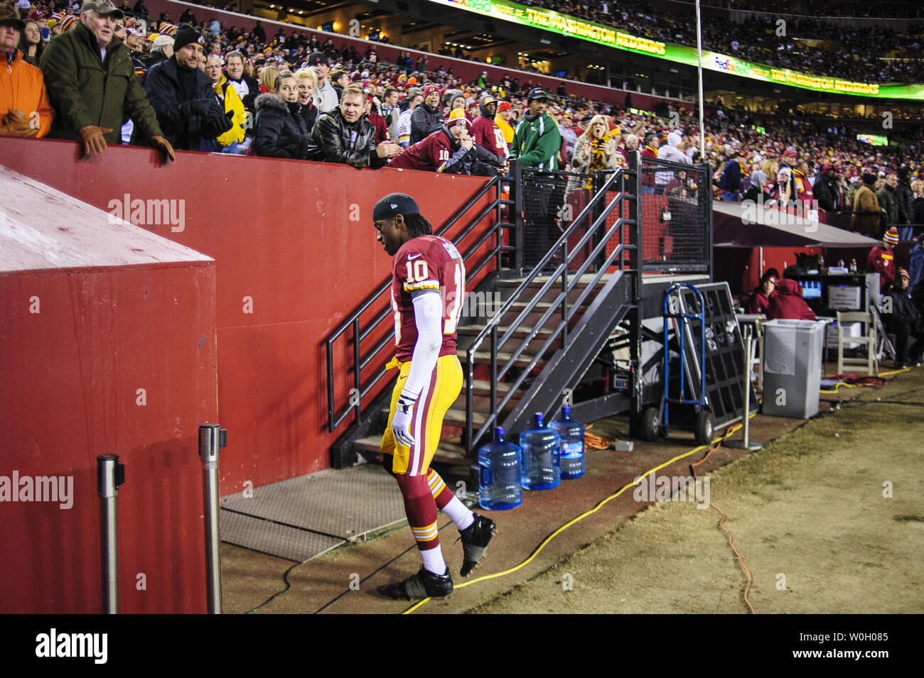 Robert griffin knee hi-res stock photography and images - Alamy