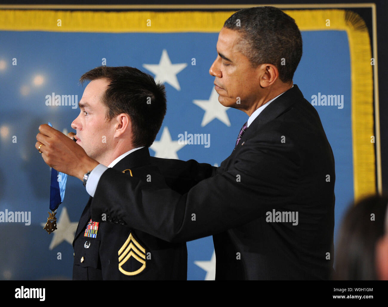 Army combat outpost hi-res stock photography and images - Alamy