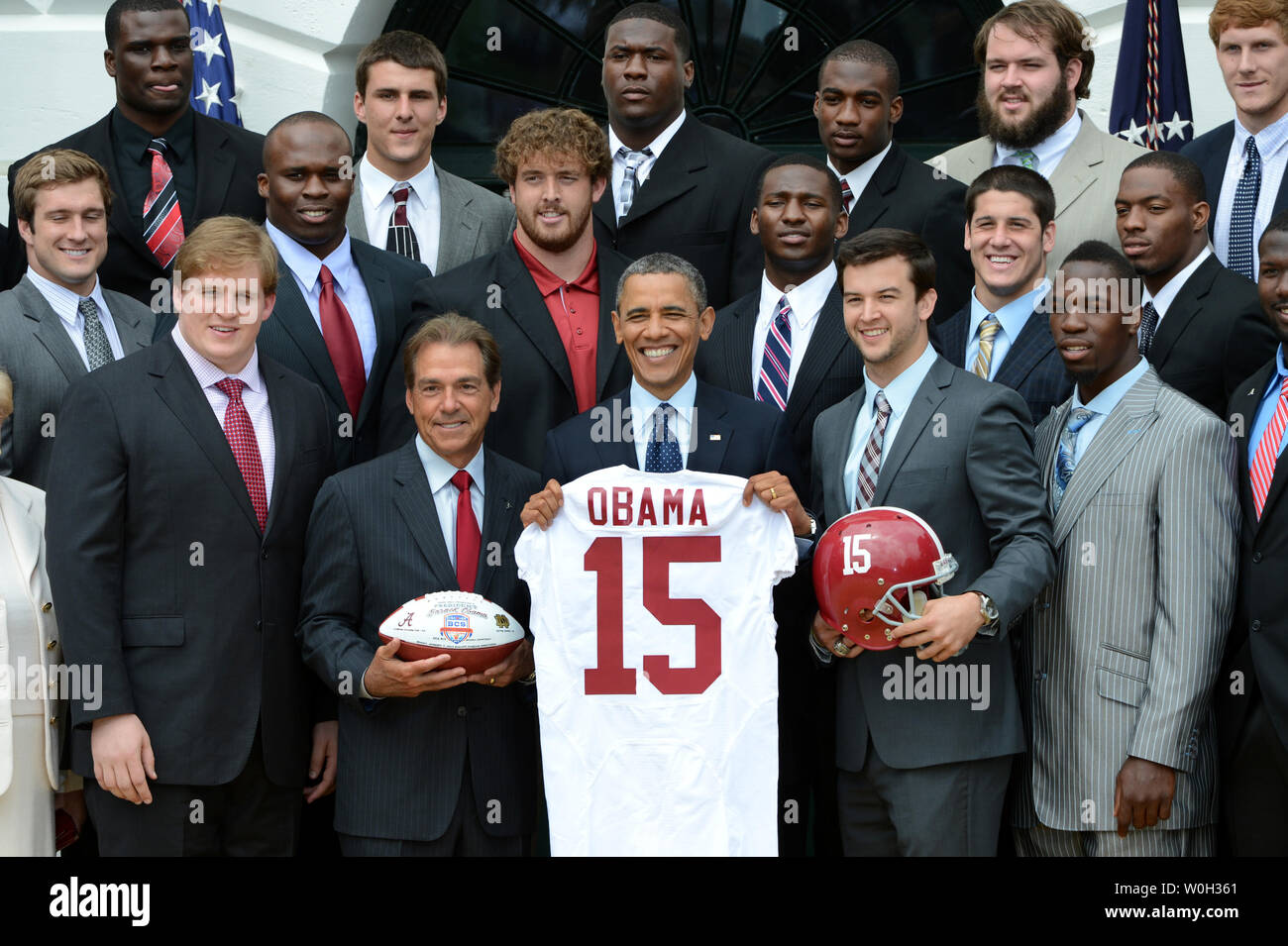 College football entire team hi-res stock photography and images - Alamy