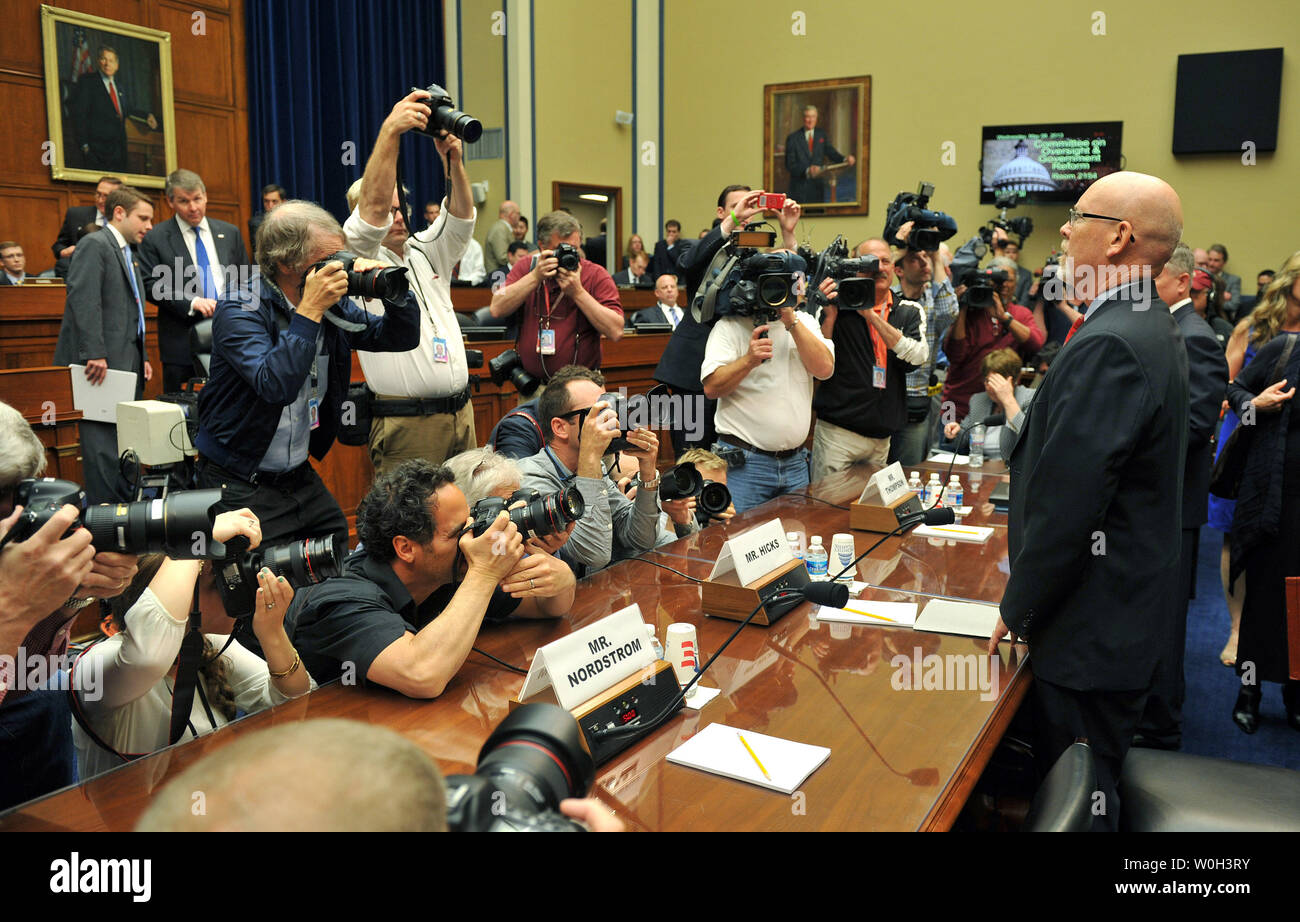 Gregory hicks hi-res stock photography and images - Alamy