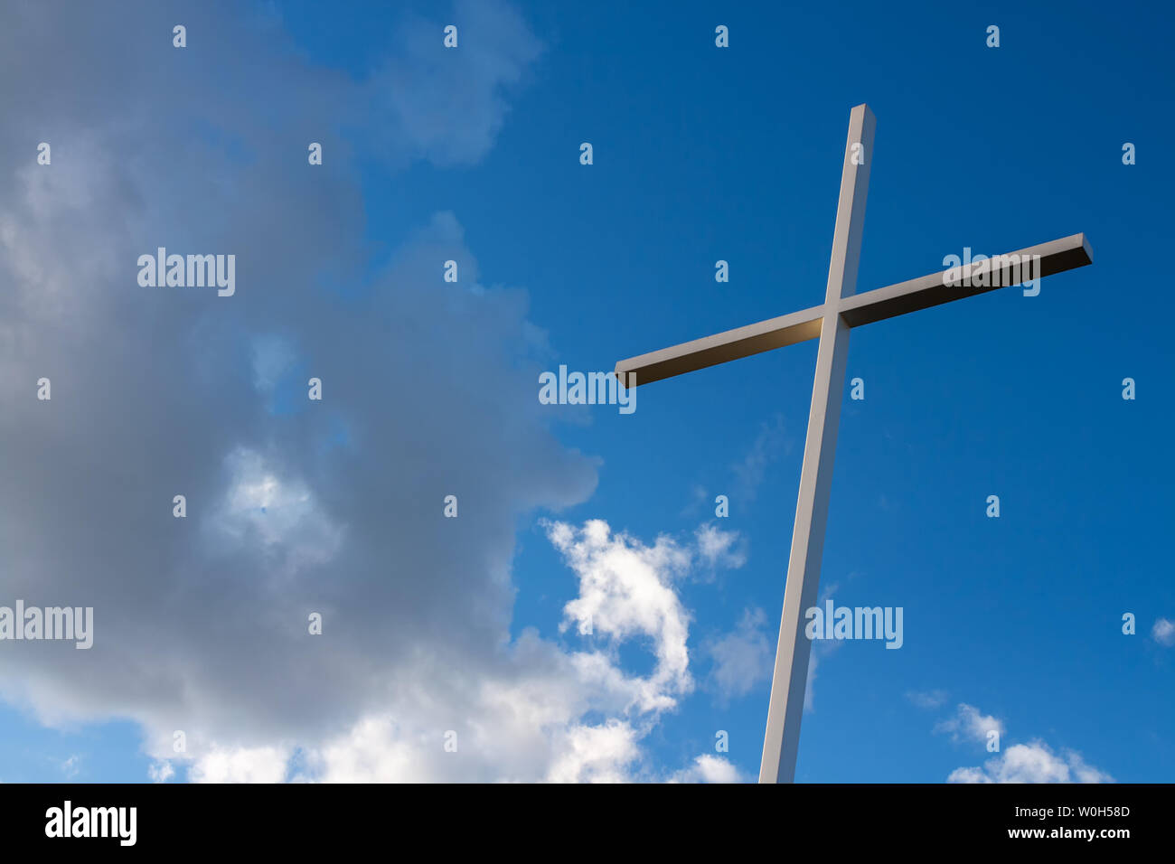 Large metal cross hi-res stock photography and images - Alamy
