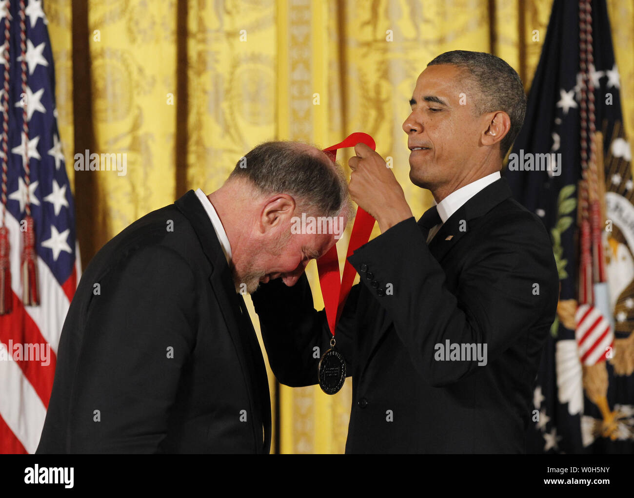 Robert white scientist hi-res stock photography and images - Alamy