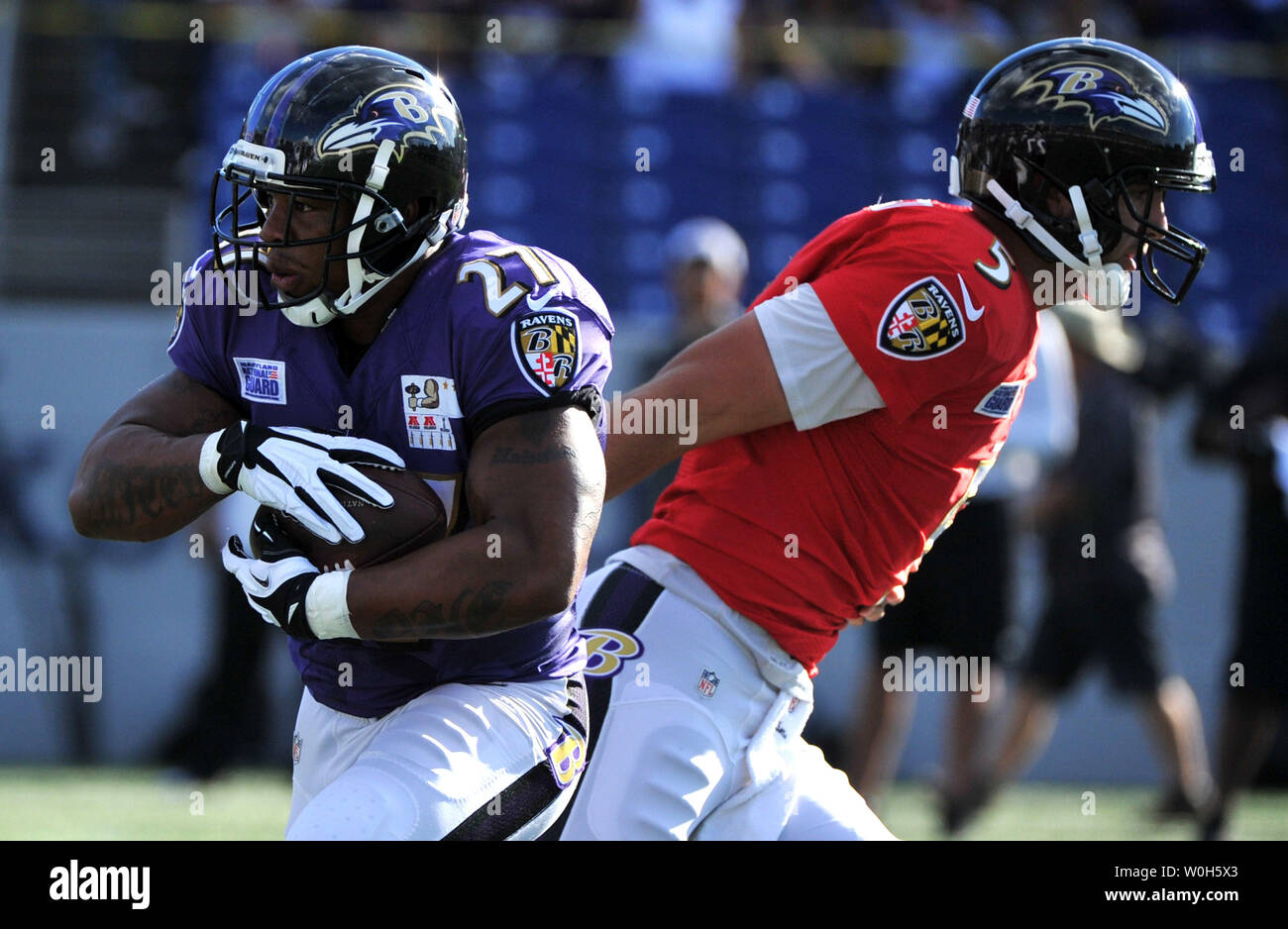 Joe flacco 2013 practice hi-res stock photography and images - Alamy