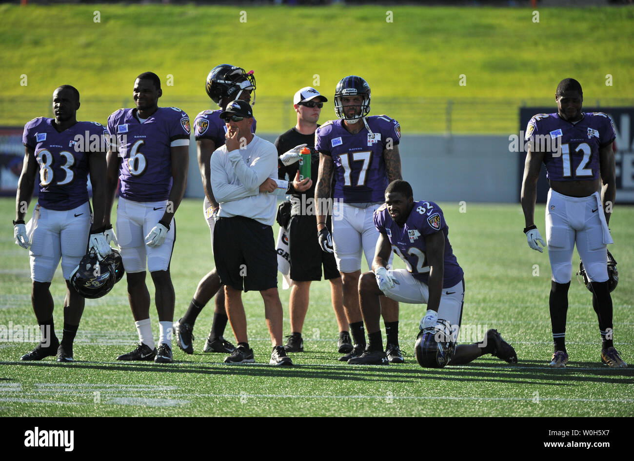 Football practice 4 on 4 hi-res stock photography and images - Alamy
