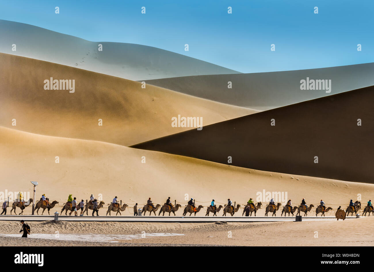 Crescent Spring in Mingsha Mountain, Dunhuang, Gansu Province Stock ...