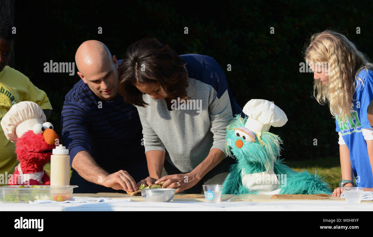 White house chef sam kass hi-res stock photography and images - Alamy