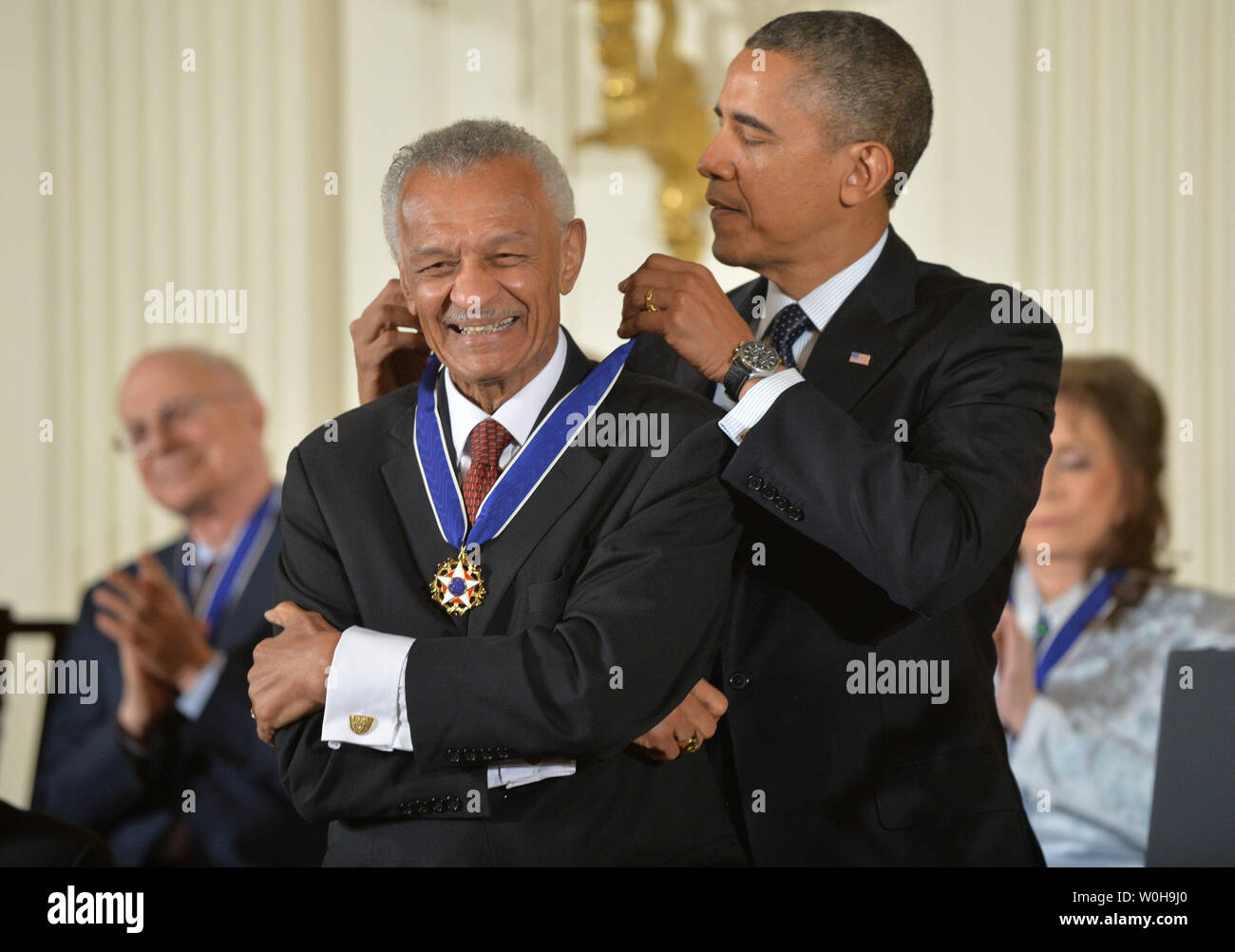 President Barack Obama awards the Presidential Medal of Freedom to ...