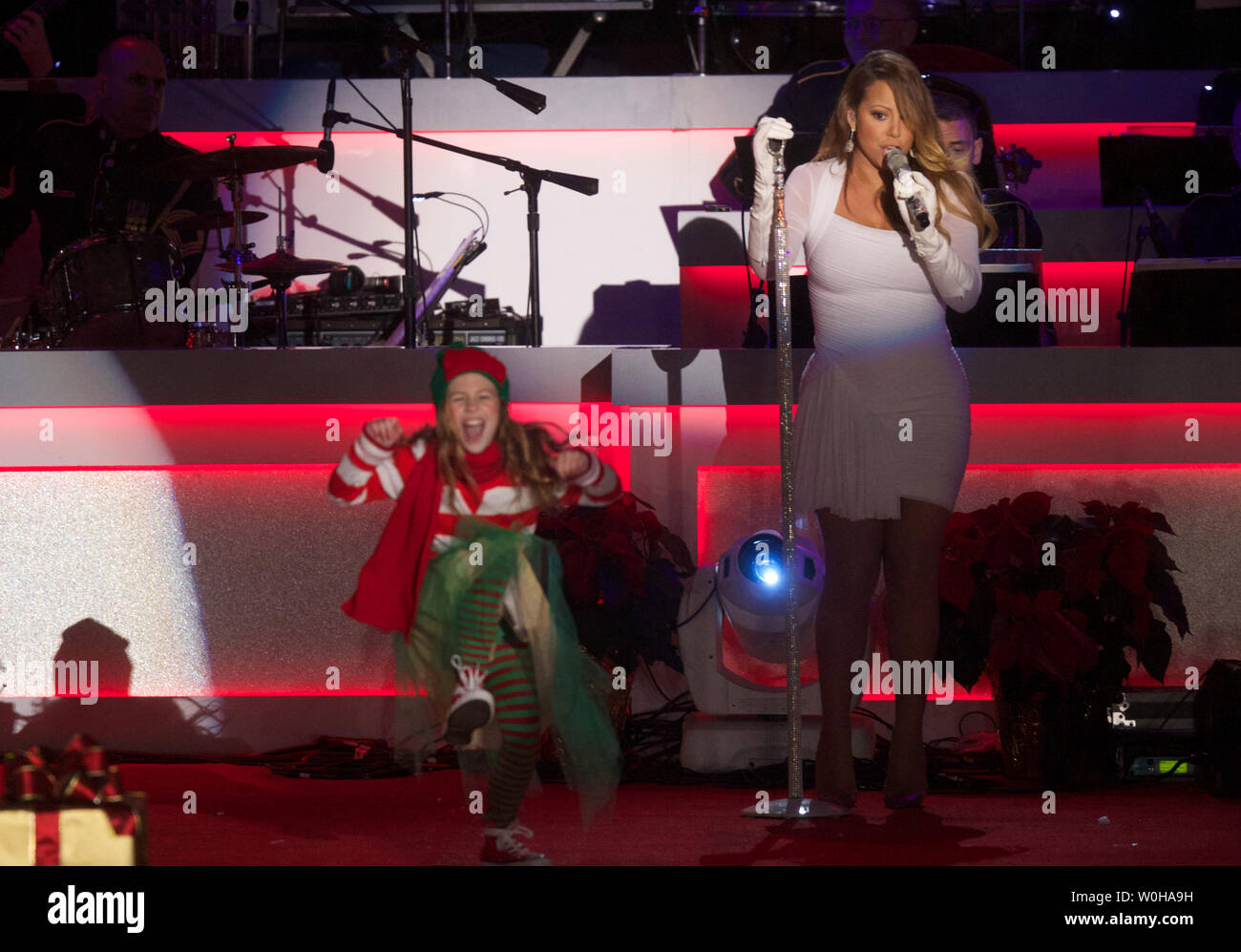 Mariah carey christmas hi-res stock photography and images - Alamy