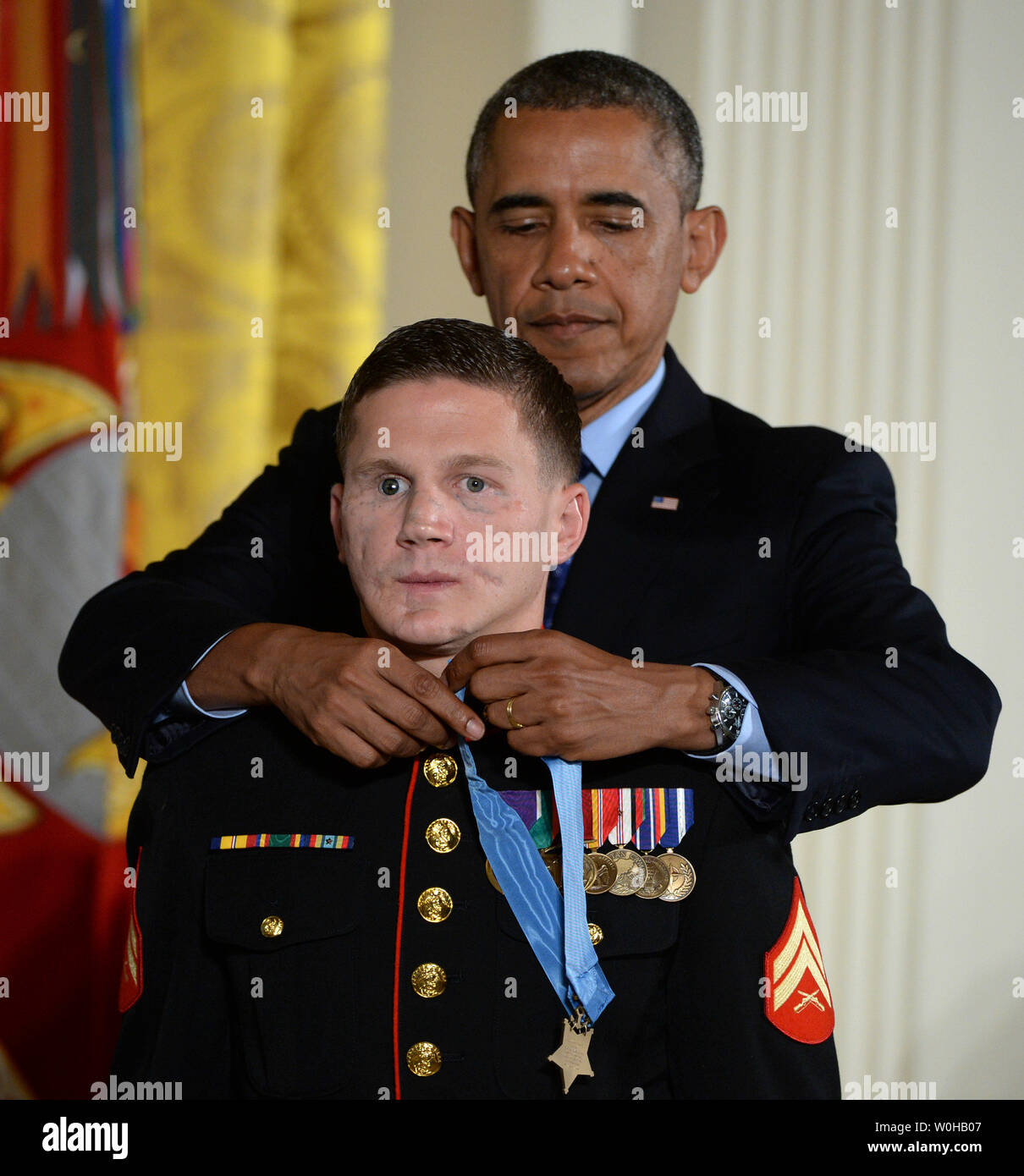 President Barack Obama awards the Medal of Honor to retired Marine ...