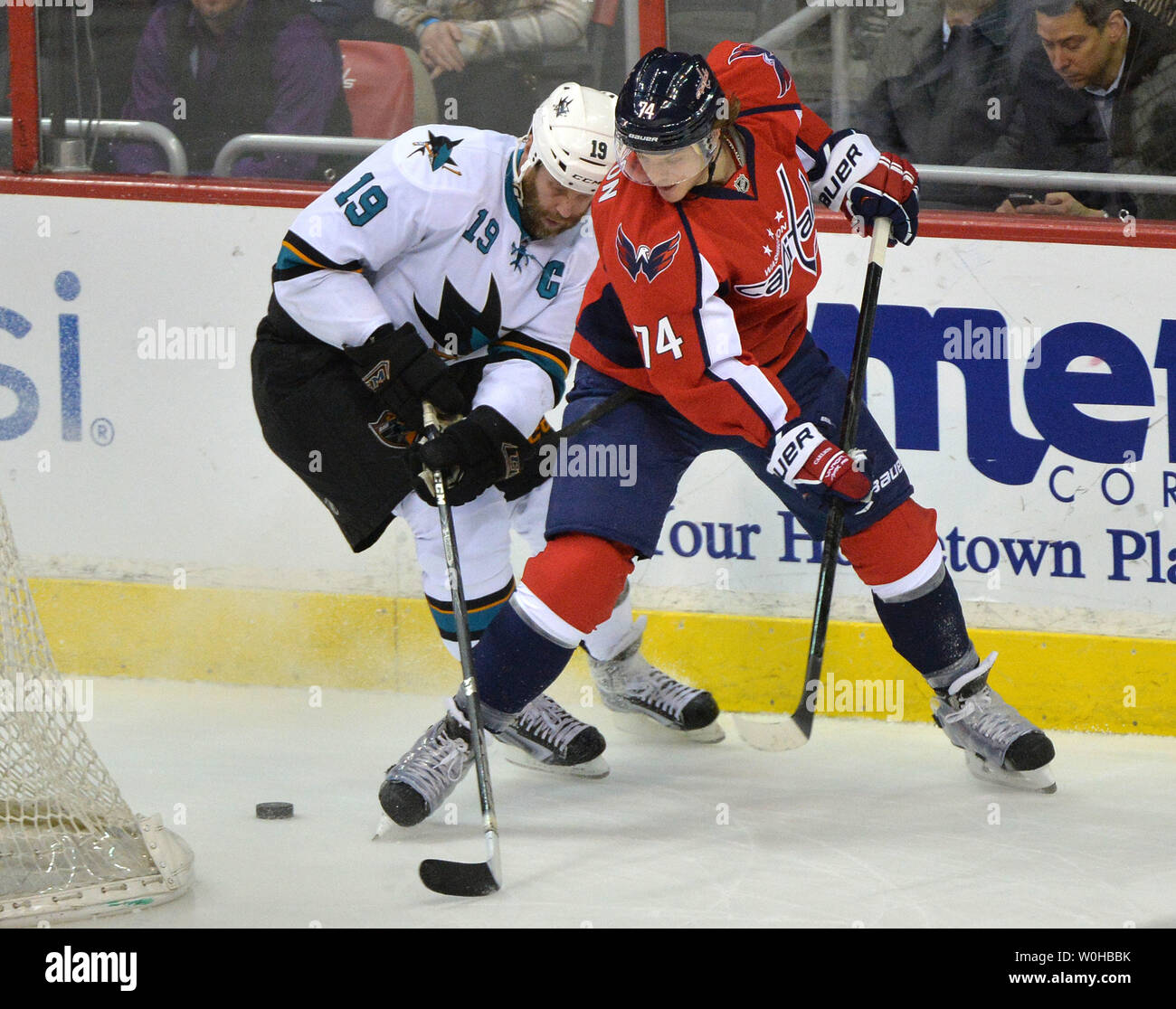 Joe thornton hi-res stock photography and images - Alamy
