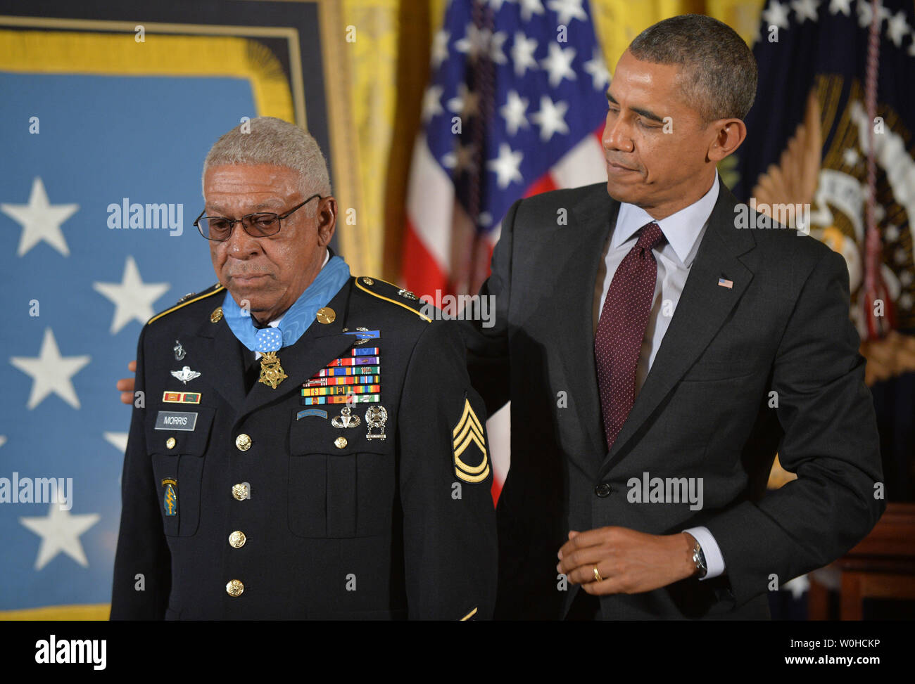 President Barack Obama awards the Medal of Honor to Staff Sergeant ...