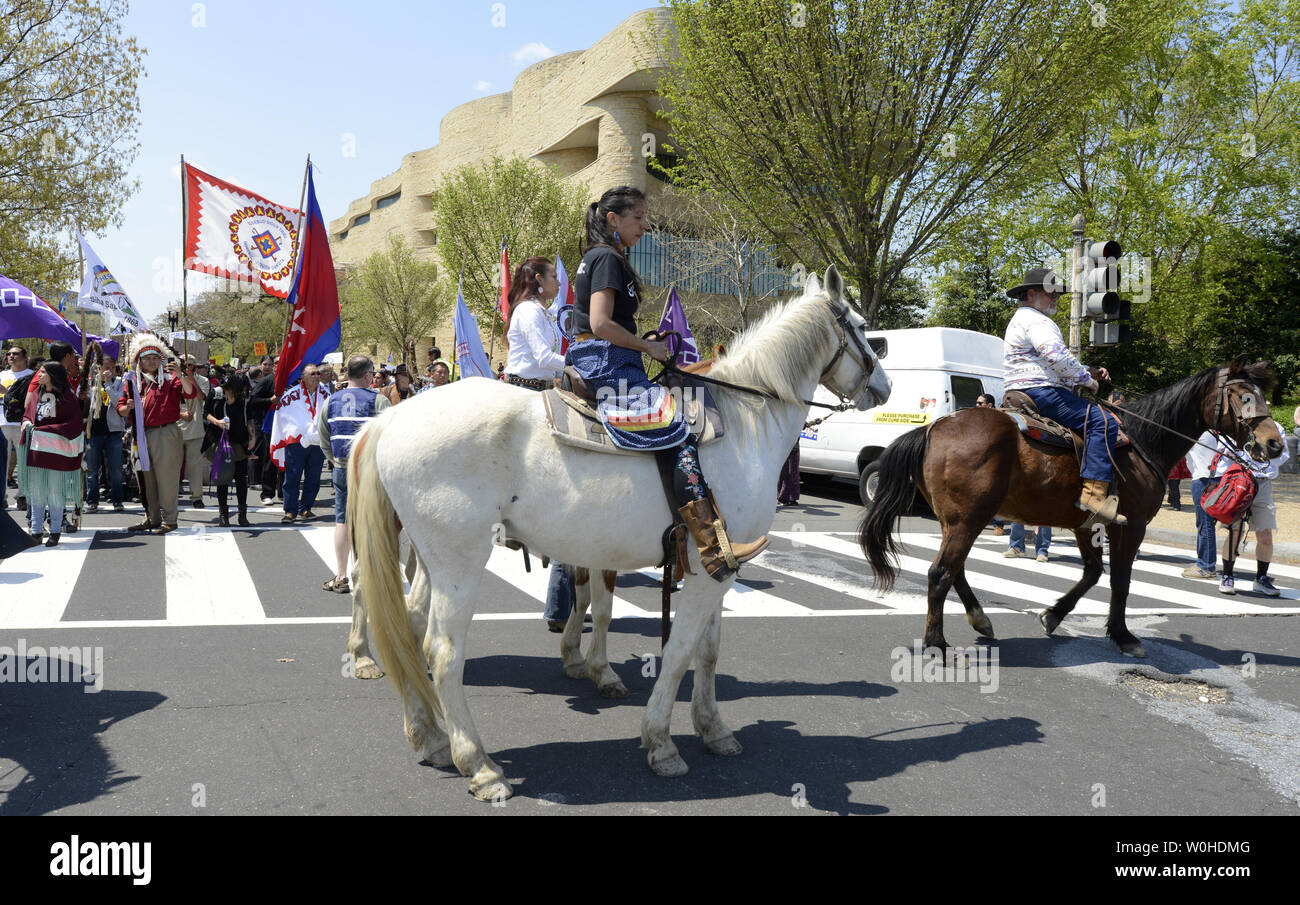 Native american demonstrators hi-res stock photography and images - Alamy