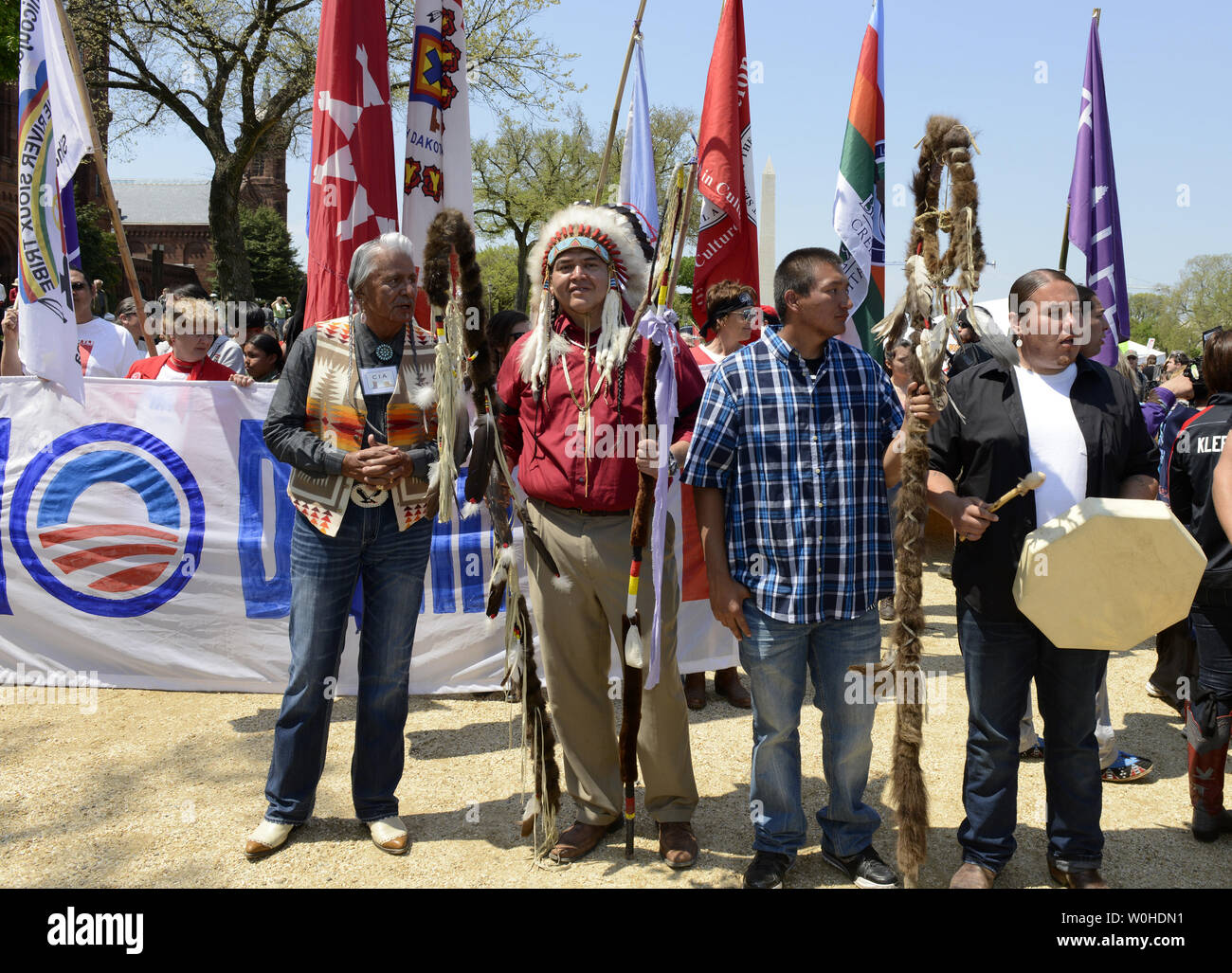 Native american demonstrators hi-res stock photography and images - Alamy