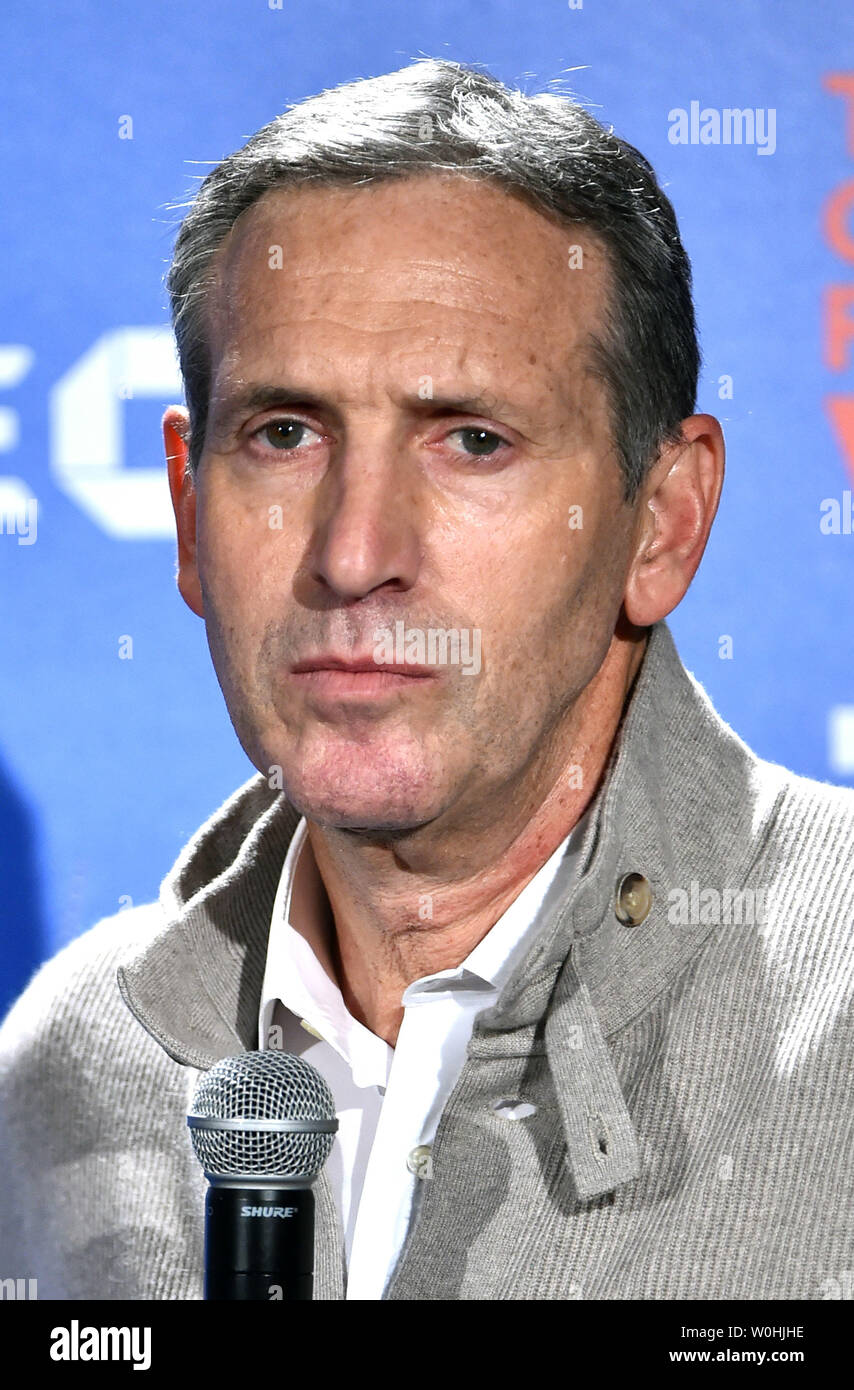 Howard d schultz hi-res stock photography and images - Alamy