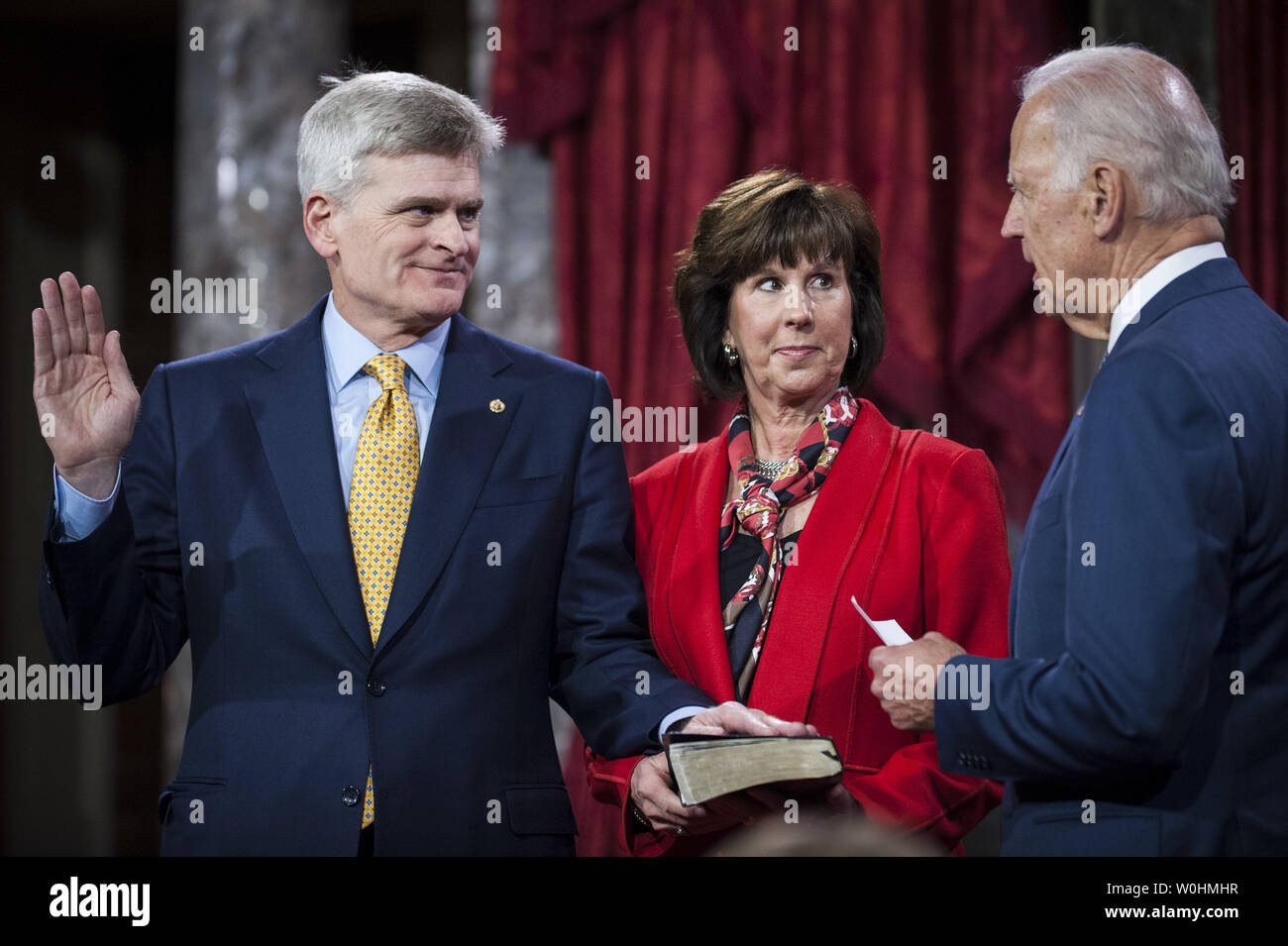 Vice President Joe Biden (right) administers the Senate oath to Senator ...