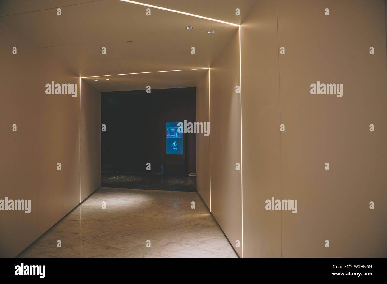 Line interior rooms hi-res stock photography and images - Alamy