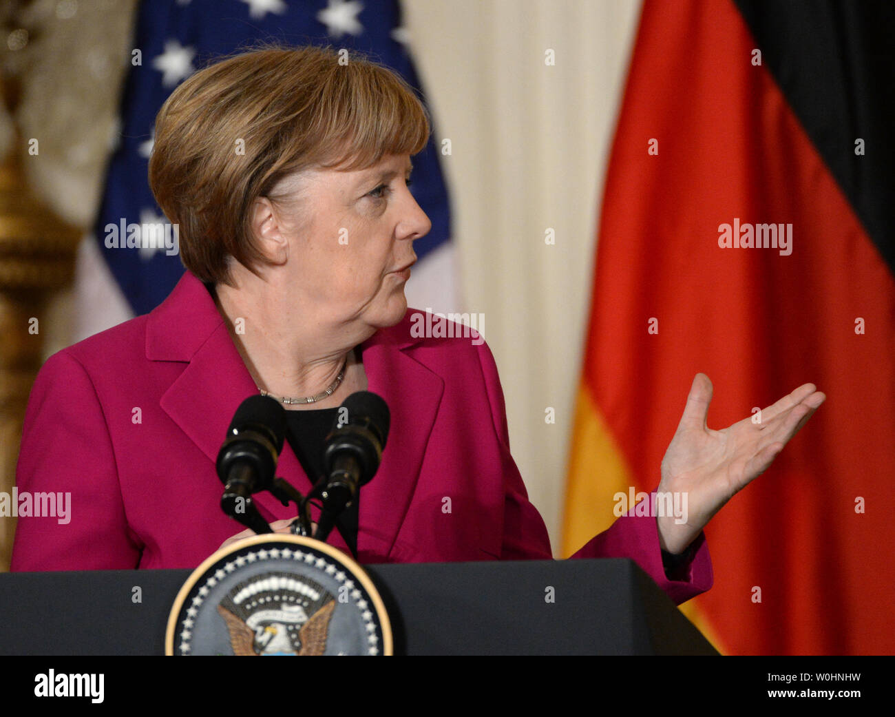 American and ukrainian flags hi-res stock photography and images - Alamy