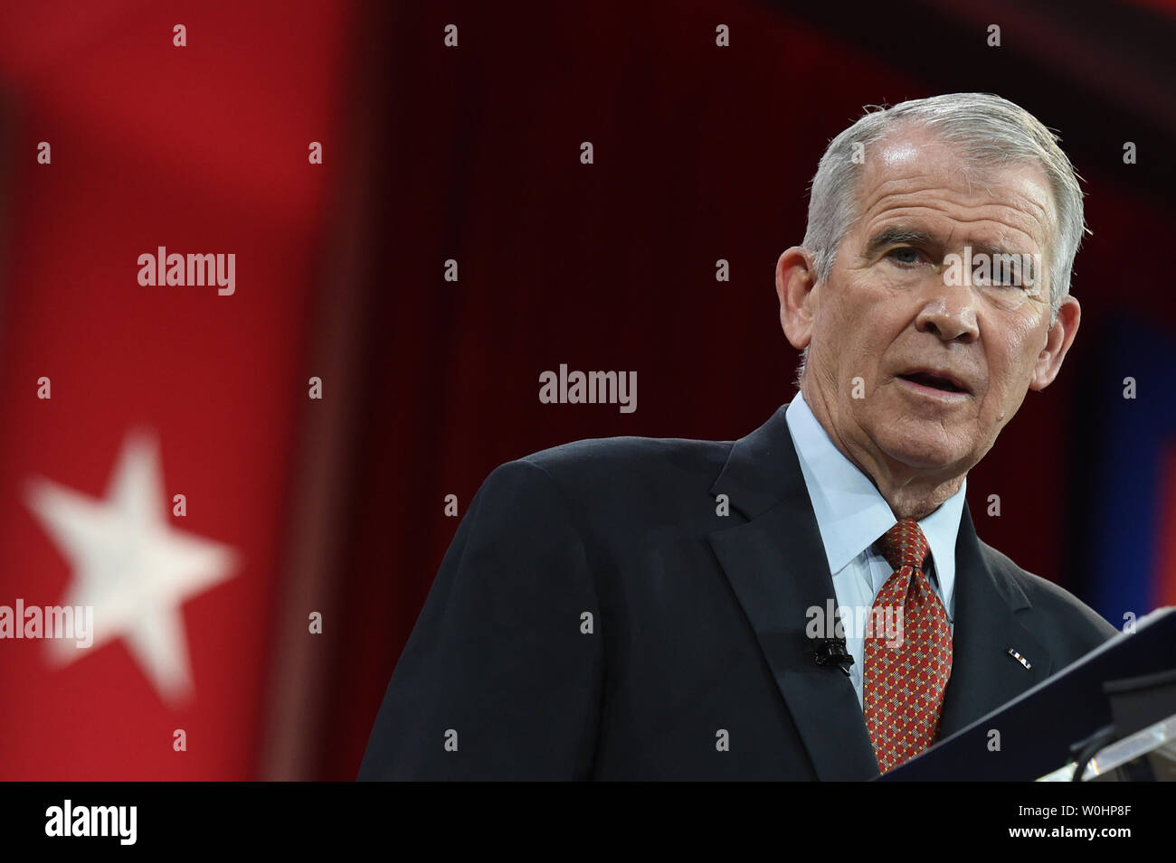 Lieutenant Colonel Oliver North, USMC (Ret.) speaks at the Conservative ...