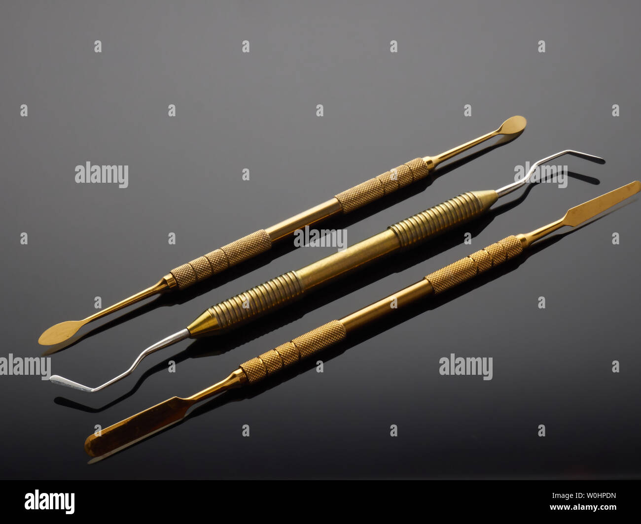 Dental instruments hi-res stock photography and images - Alamy