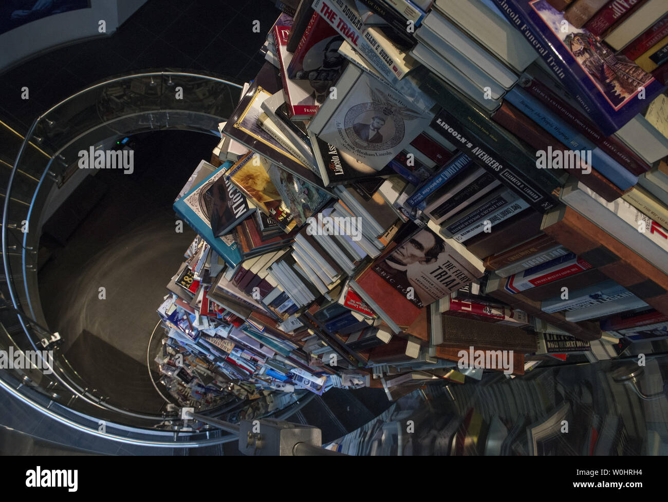 34 foot tower hi-res stock photography and images - Alamy