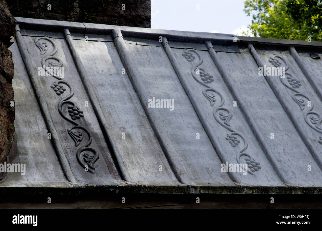 Lead roof hi-res stock photography and images - Alamy