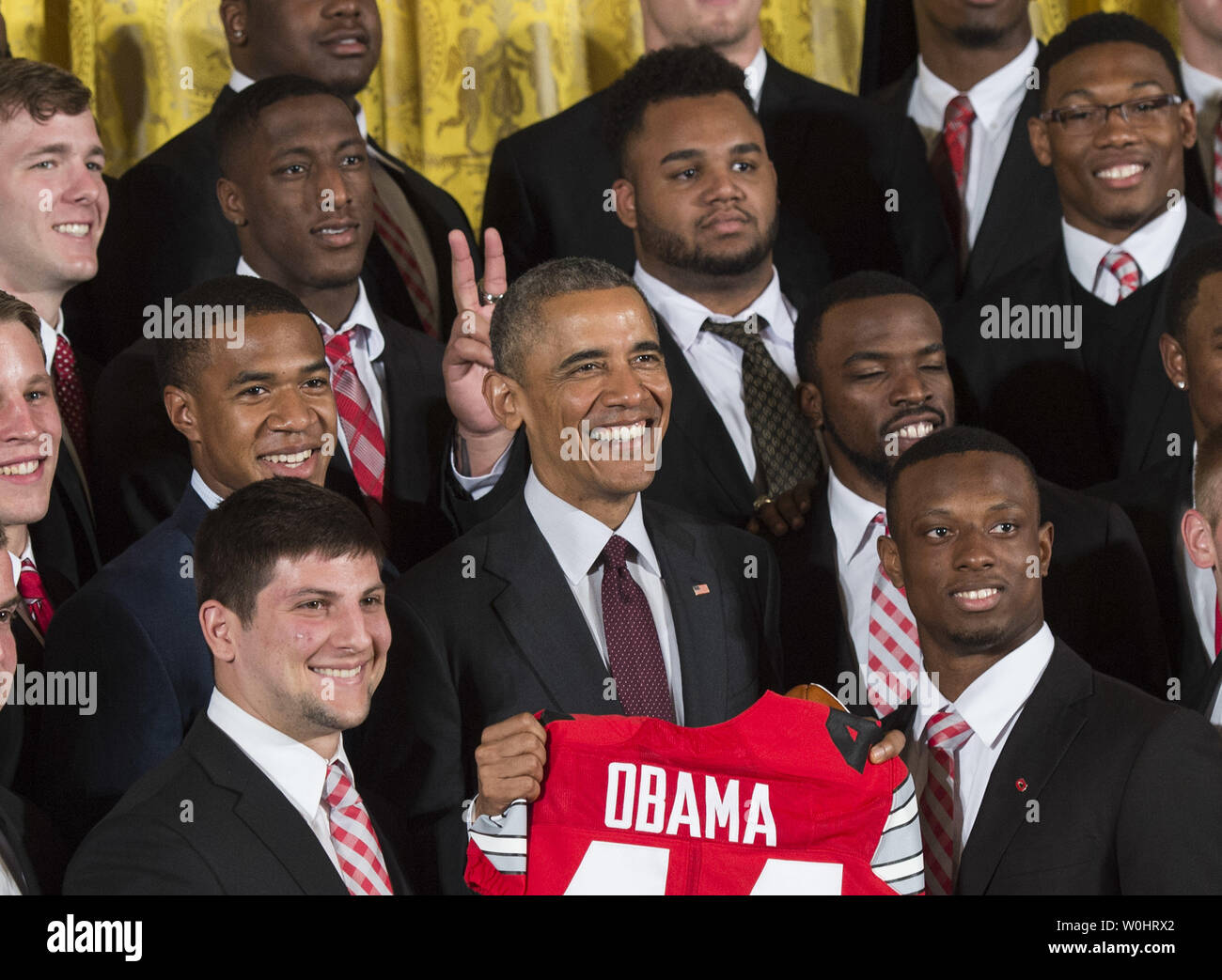 Group photos hi-res stock photography and images - Alamy