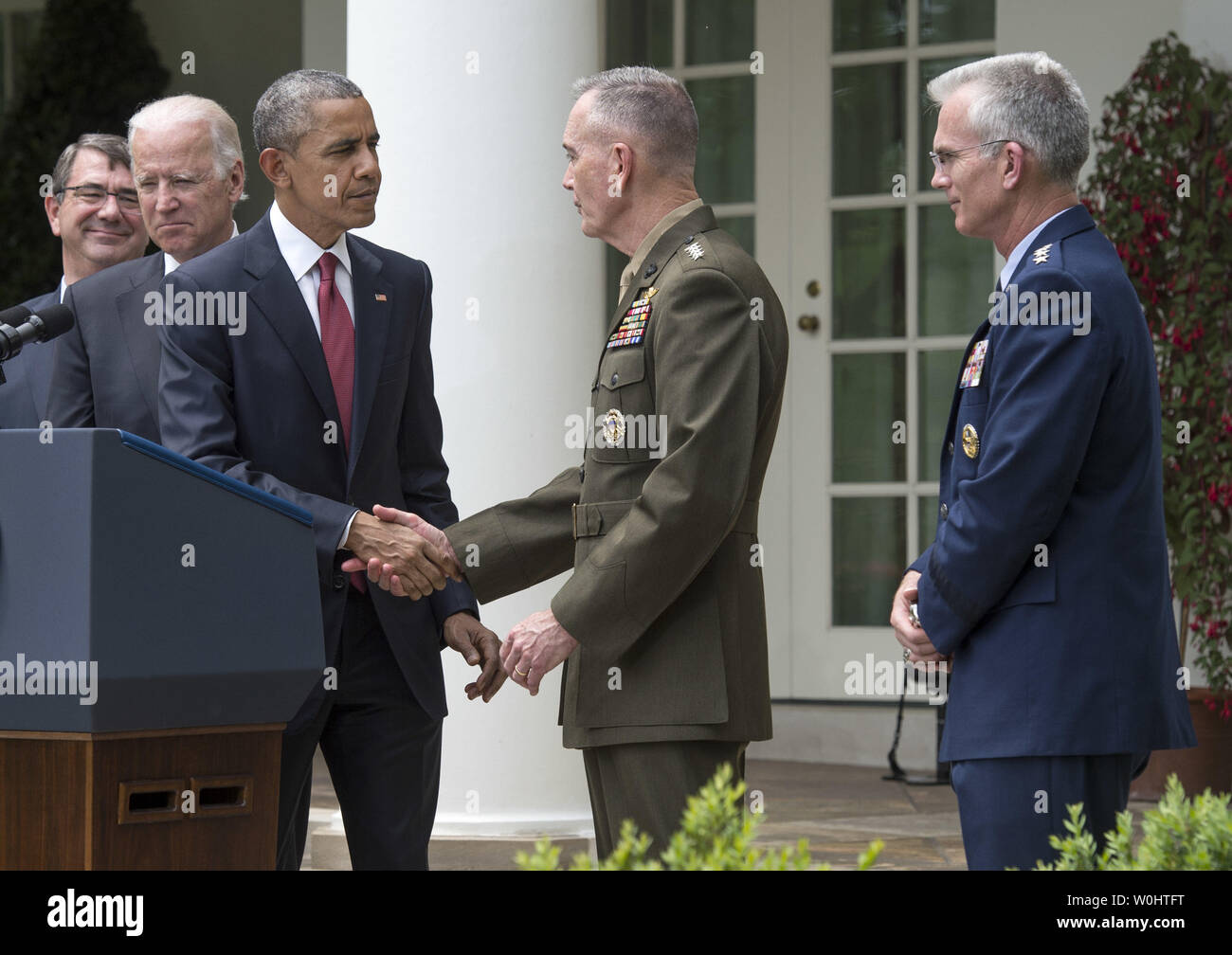 Gen paul selva hi-res stock photography and images - Alamy