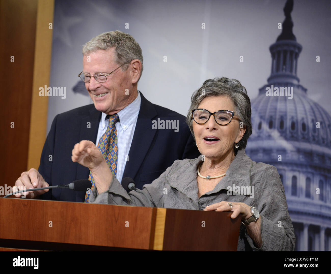 Sen barbara boxer d ca hi-res stock photography and images - Alamy