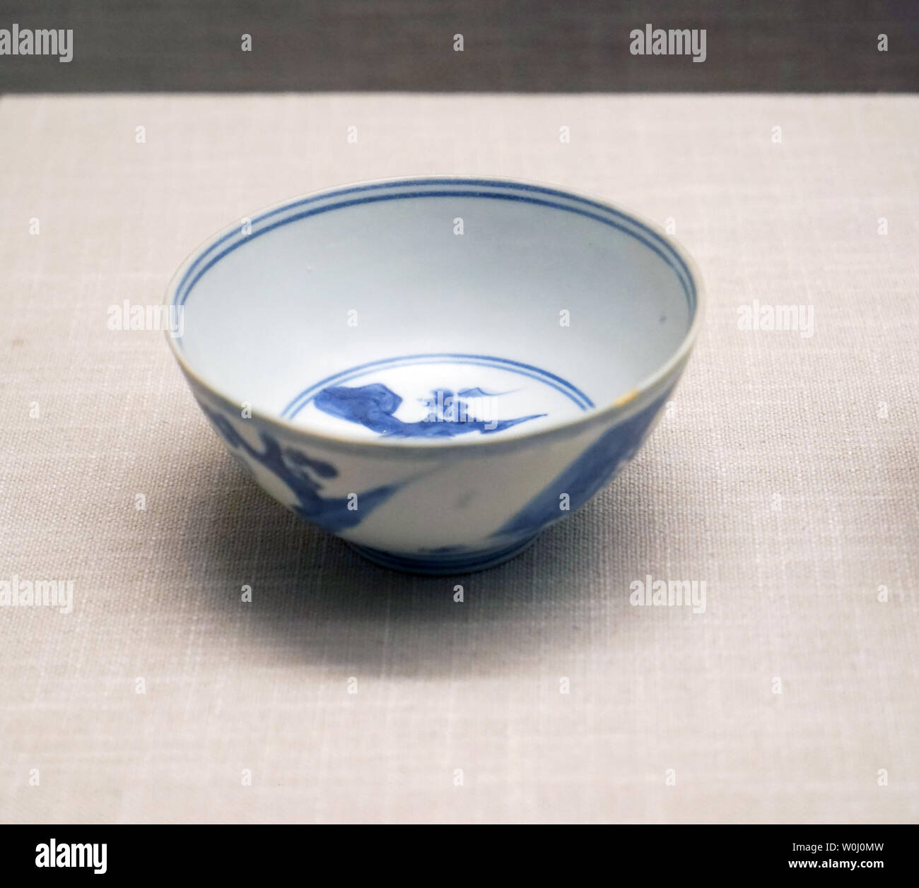 Ming utensils hi-res stock photography and images - Alamy