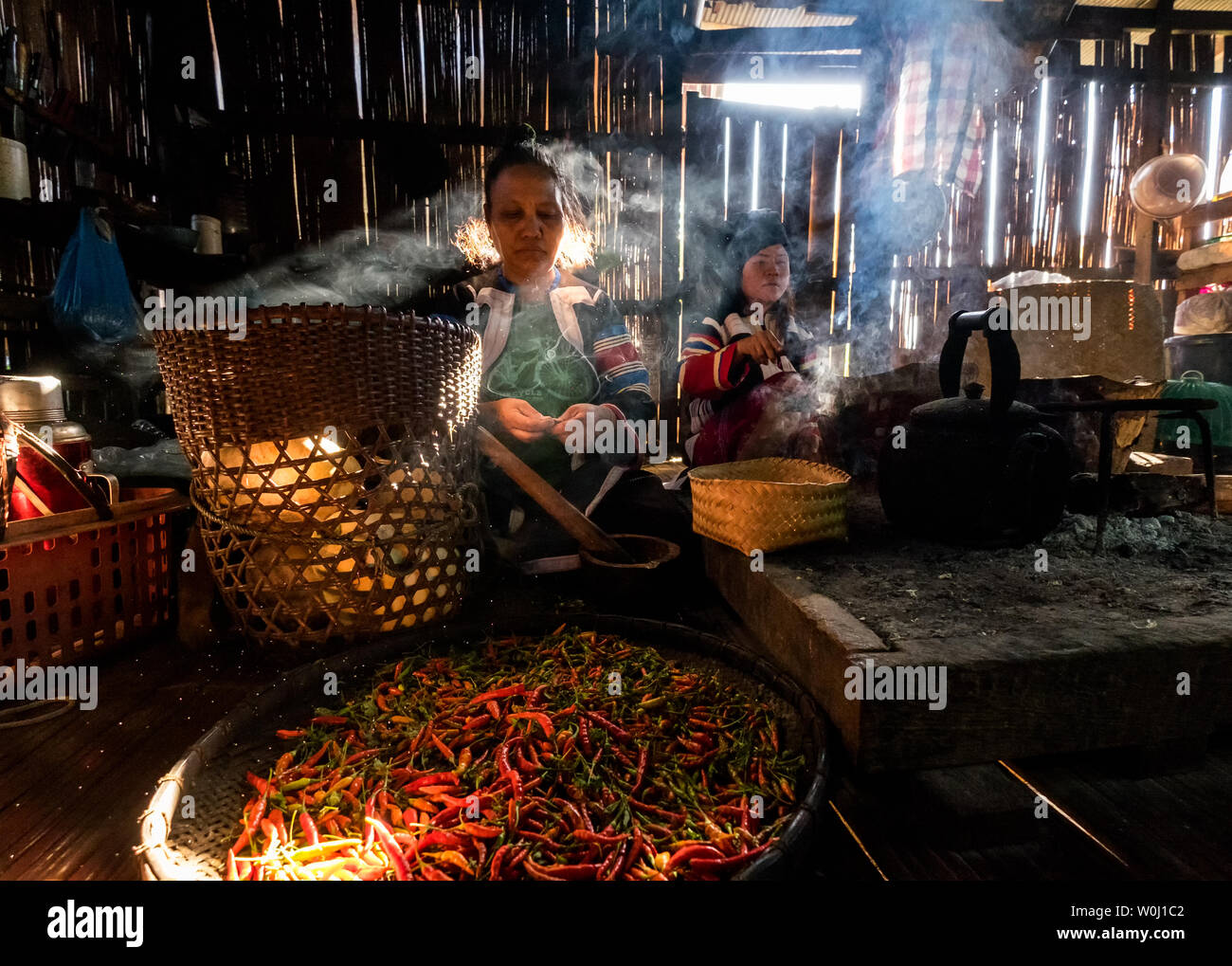 Mae Hong Son,Thailand - Dec 25 2016 : Family lahu muser tribe cooking ...