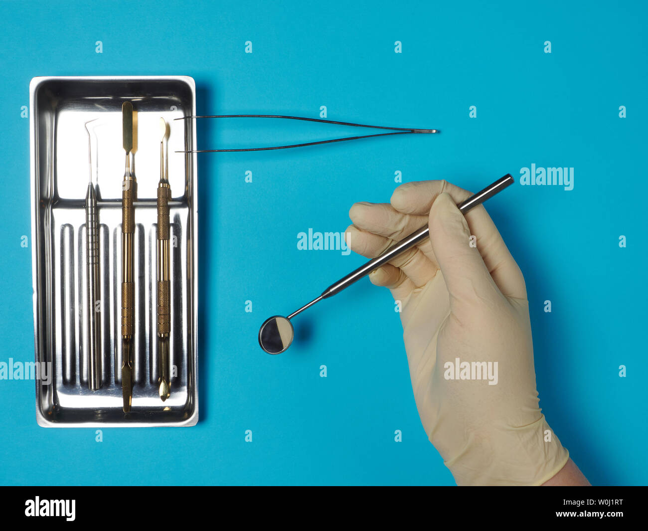 Hand instruments hi-res stock photography and images - Alamy