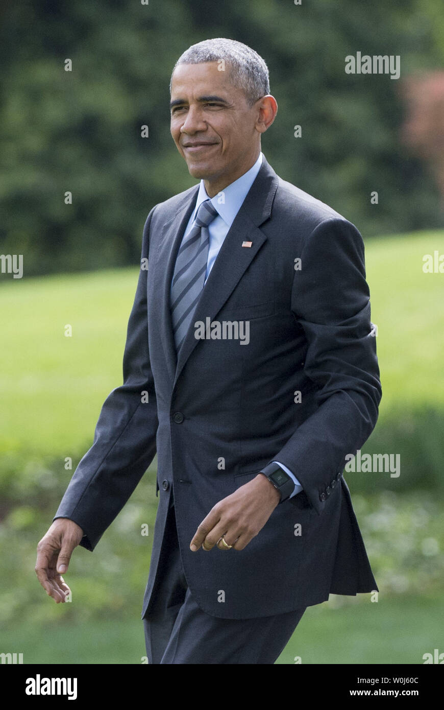 President Barack Obama departs the White House for Andrew Air Force ...