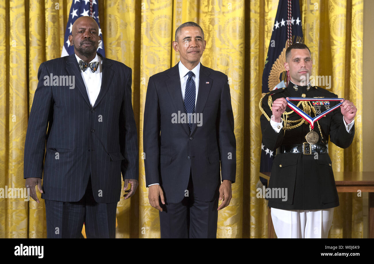 President Barack Obama awards the National Medal of Technology and ...