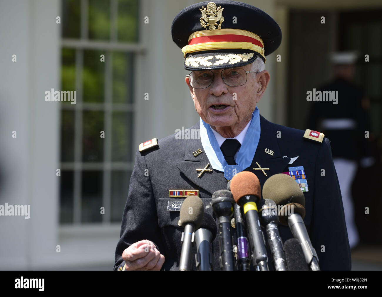 Army Lt. Col. (Ret.) Charles Kettles, 86, of Ypsilanti, Mich., makes ...